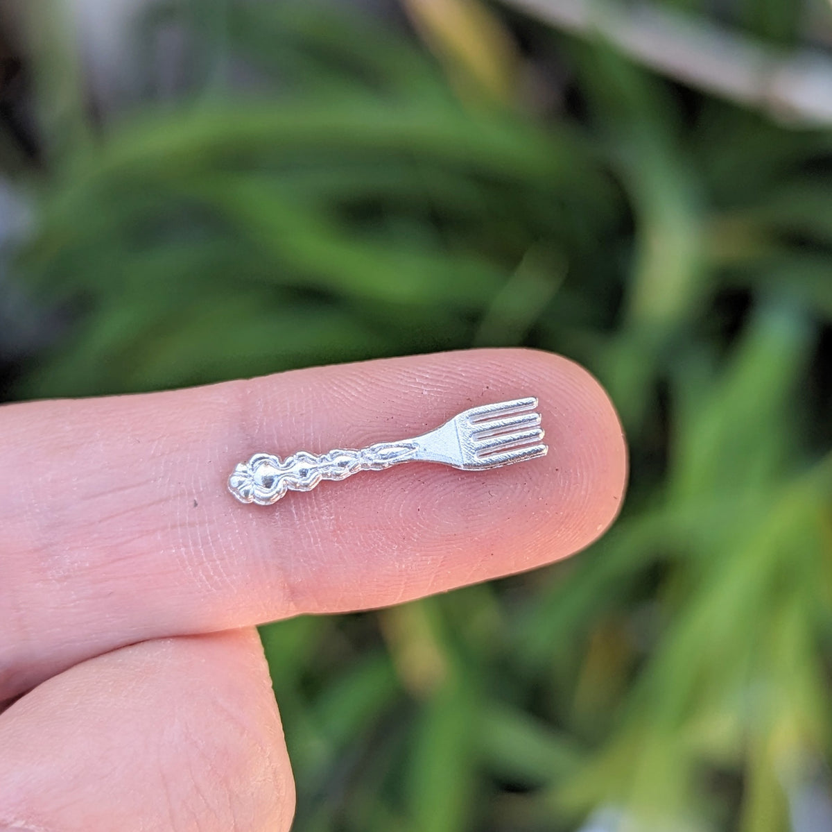 Tiny Fancy Forks – The Shaker Maker